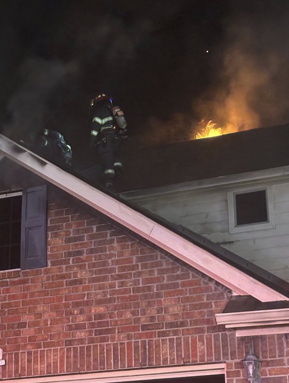 Firefighters Successfully Contain Blaze on Velvet Court in Forney